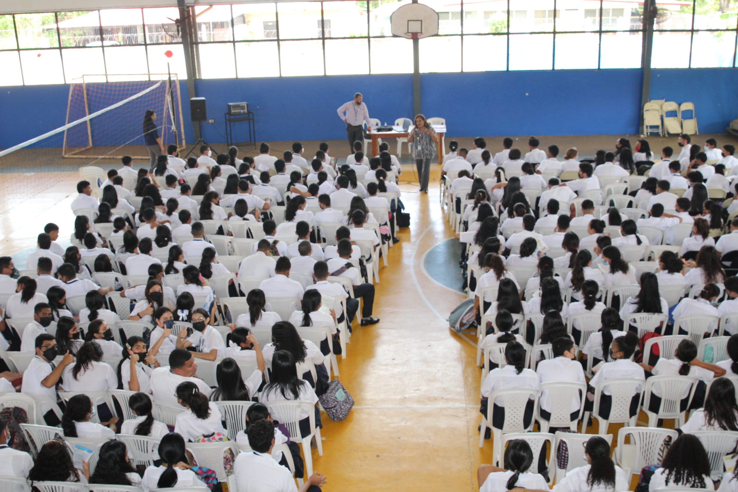 Orientan laboralmente a trescientos graduandos de bachiller del Colegio ... Orientan laboralmente a trescientos graduandos de bachiller del Colegio ...